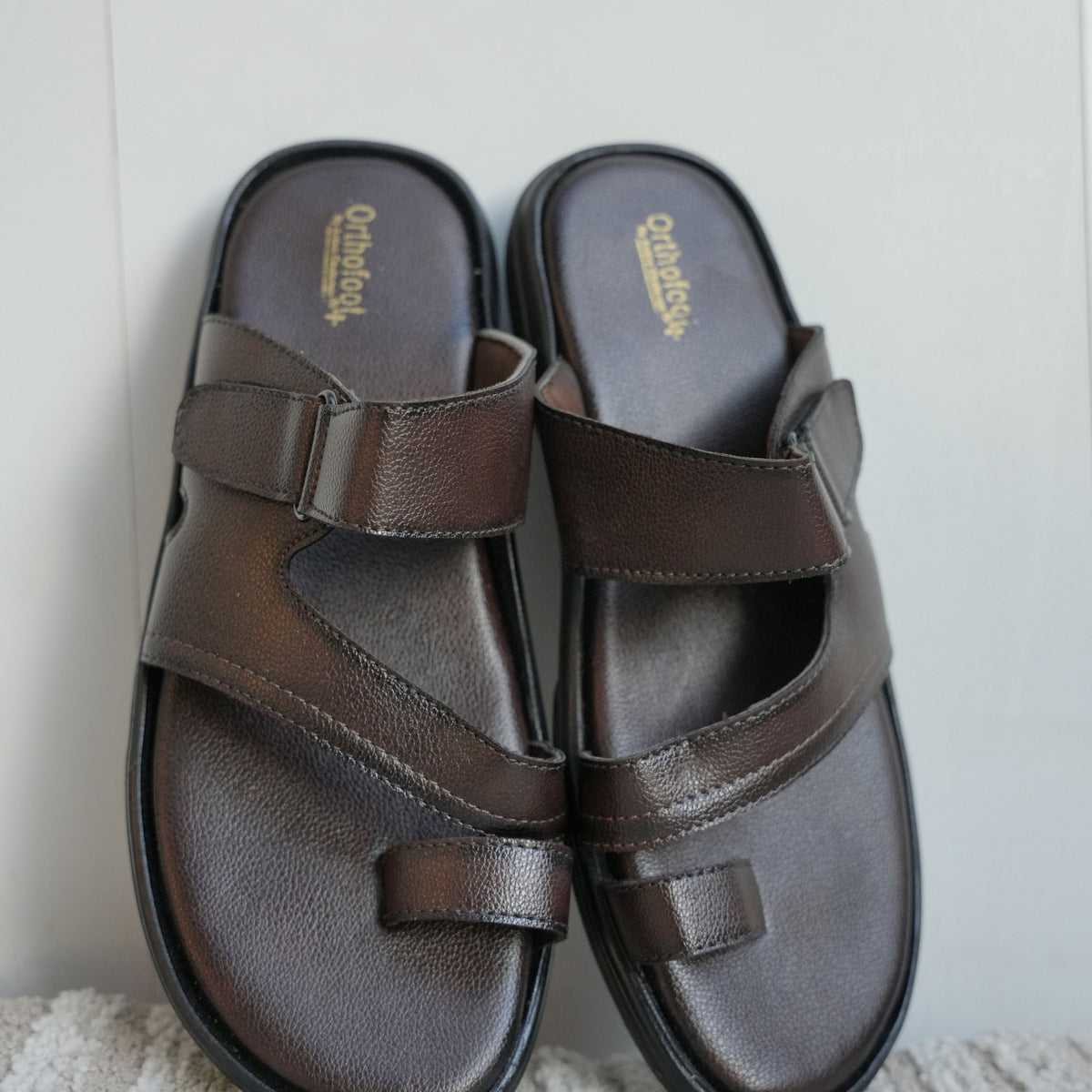 Men Toe-Ring Slip-On Sandals – Boutique Nepal