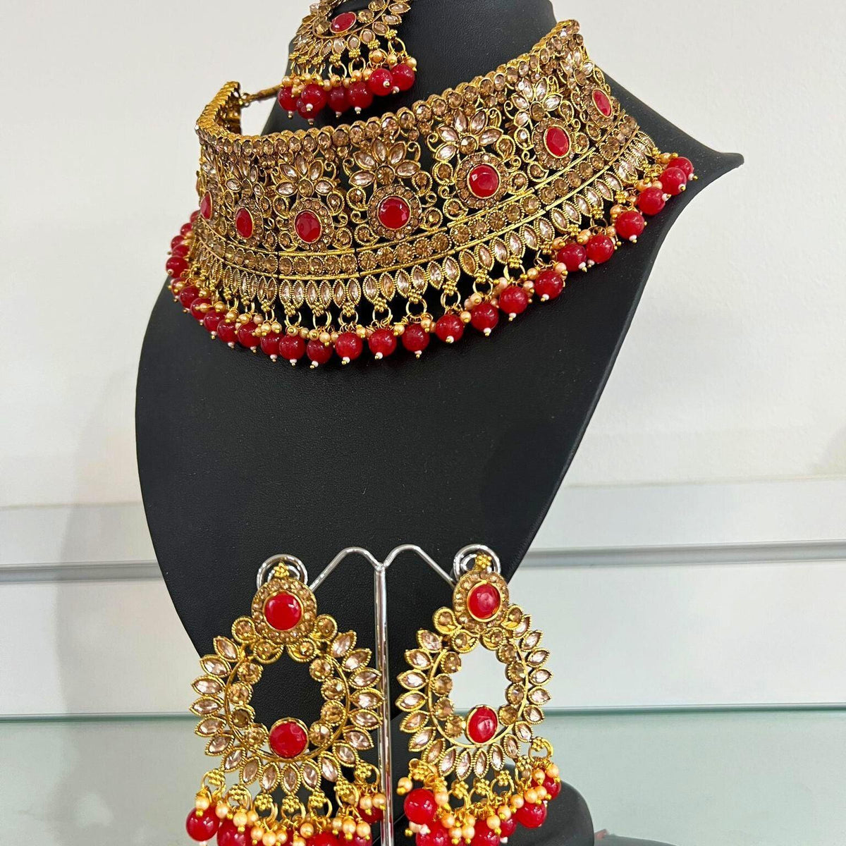 Choker Neckless Set In Red and Gold – Boutique Nepal